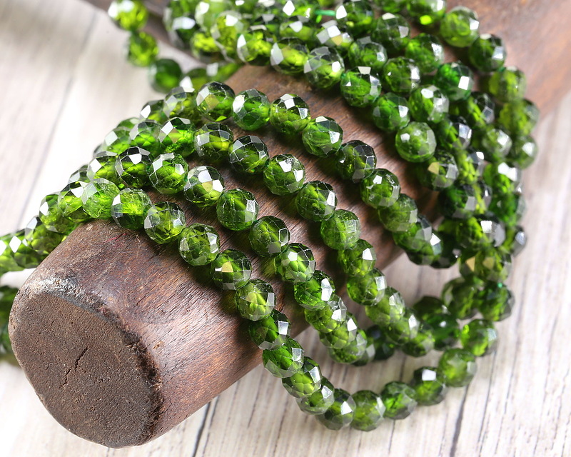 Chrome Diopside (Dark, AAA) Microfaceted Round 5mm