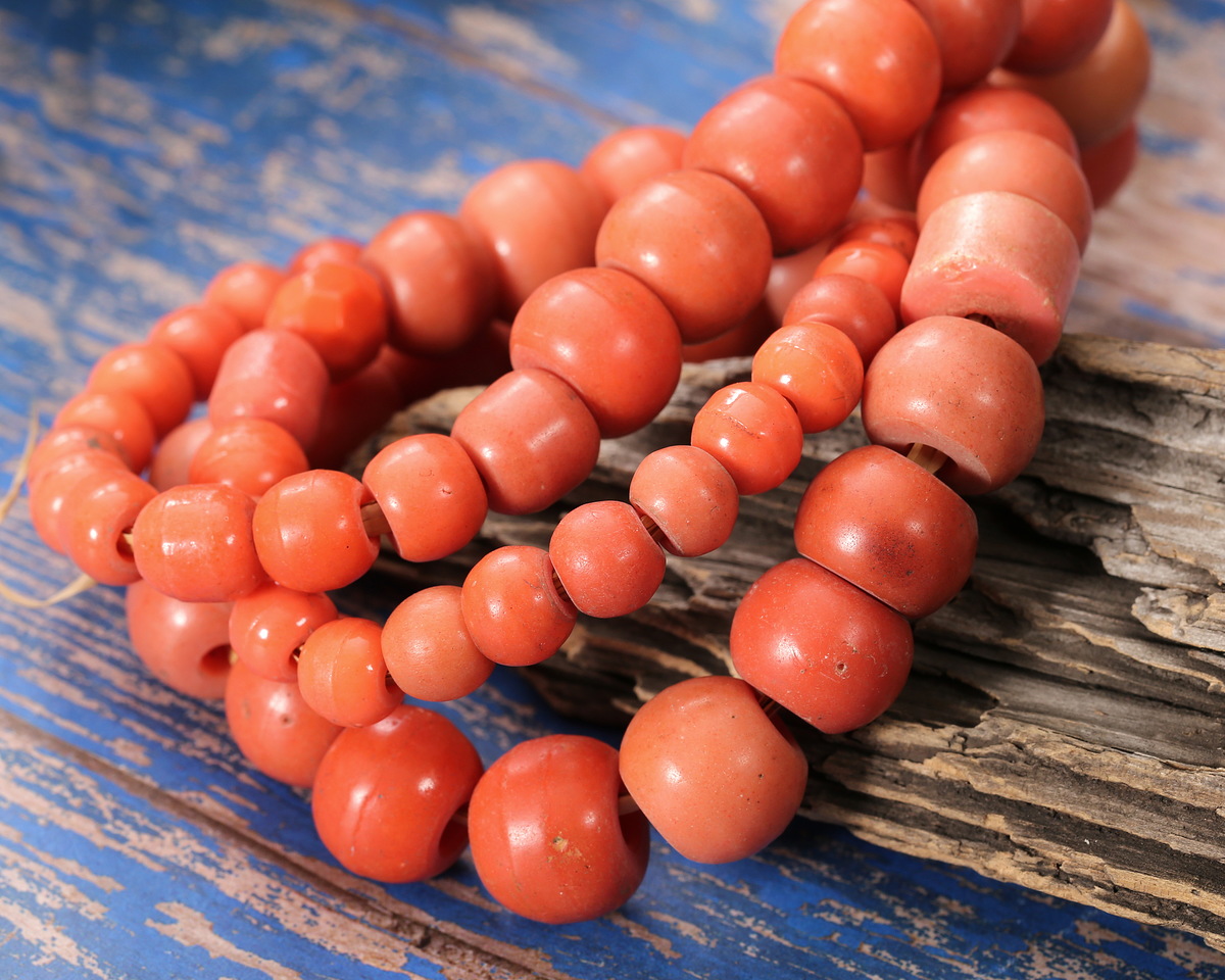 African Glass Graduated Coral Olumbo Beads 7-9x12-14mm