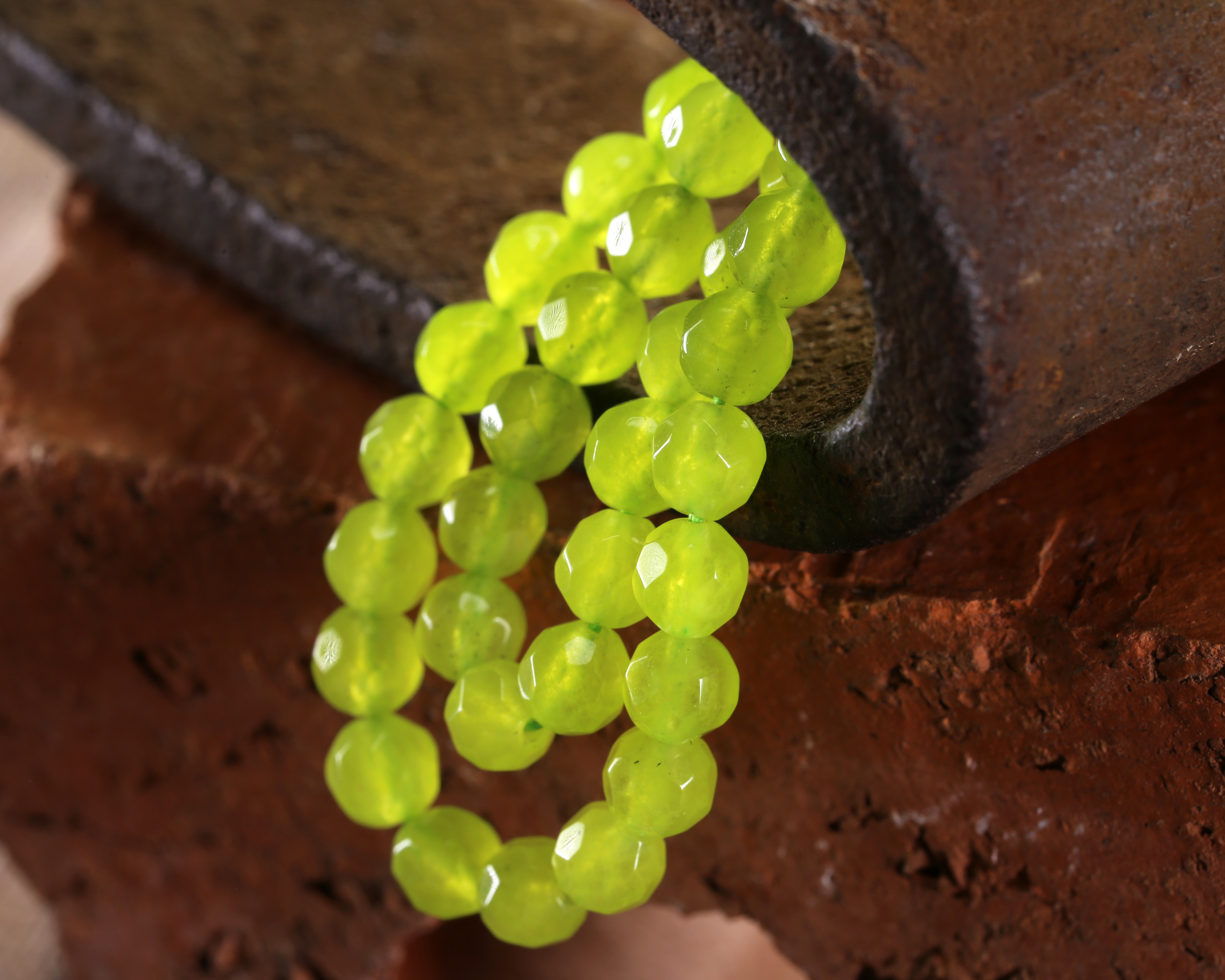 Green Apple Agate Faceted Round 4mm