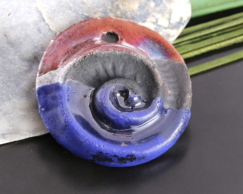 Mykonos Ceramic Raku Metallic Midnight Large Nautilus Focal 35mm