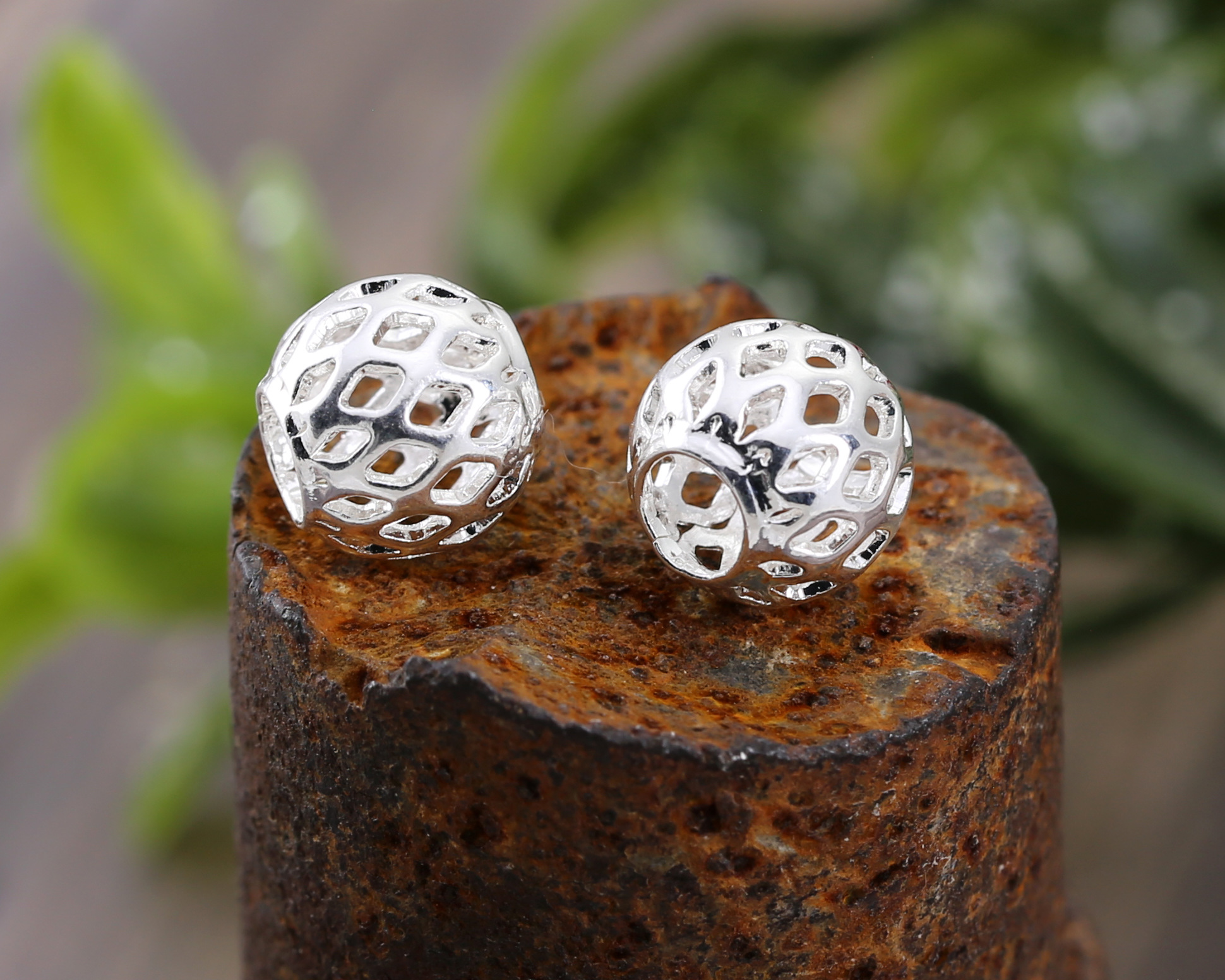 Silver (plated) Large Hole Lattice Filigree Round 8mm