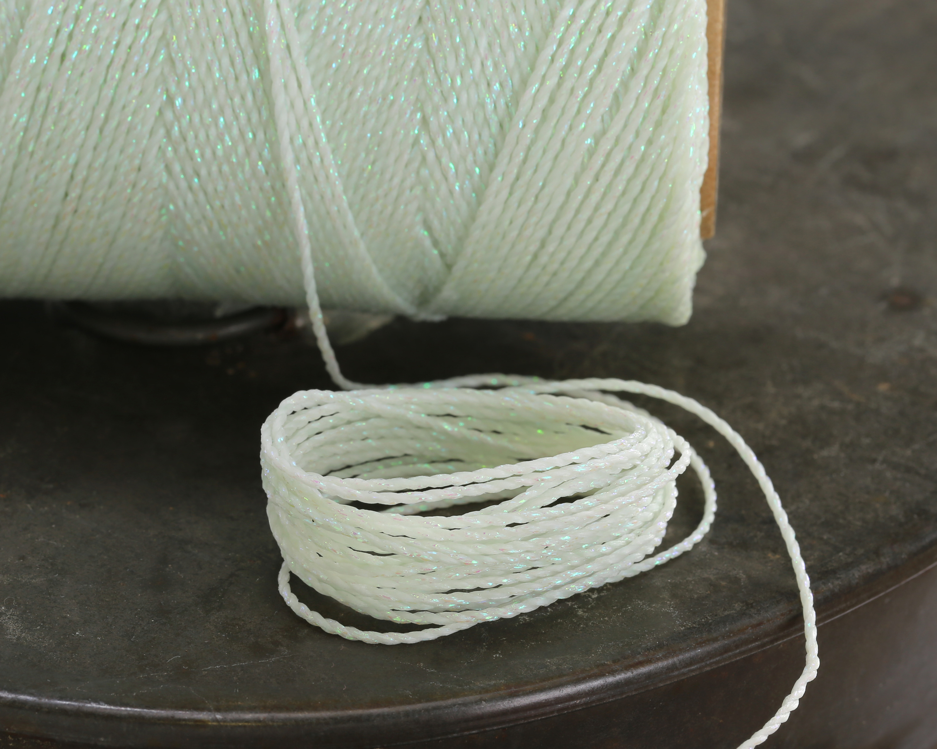 Linhasita Iridescent Fresh Mint (FRESH MINT) Waxed Polyester Cord PE-4 1mm