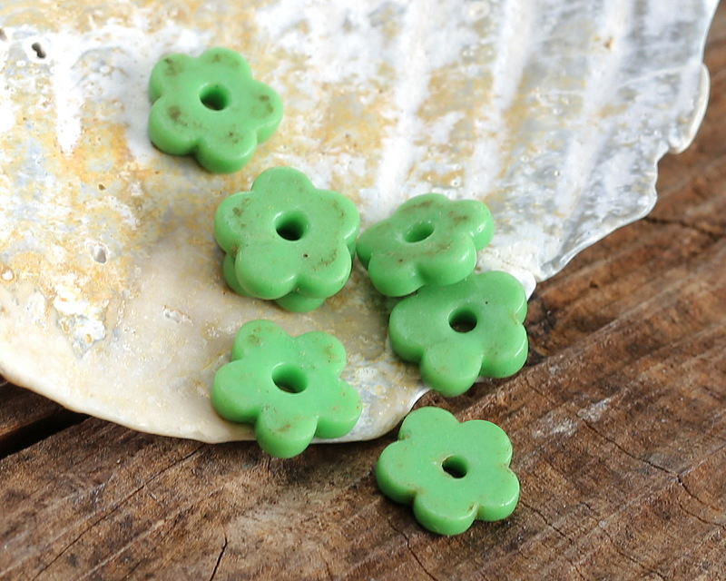 African Glass Togo Antique Green Flower Bead 7mm