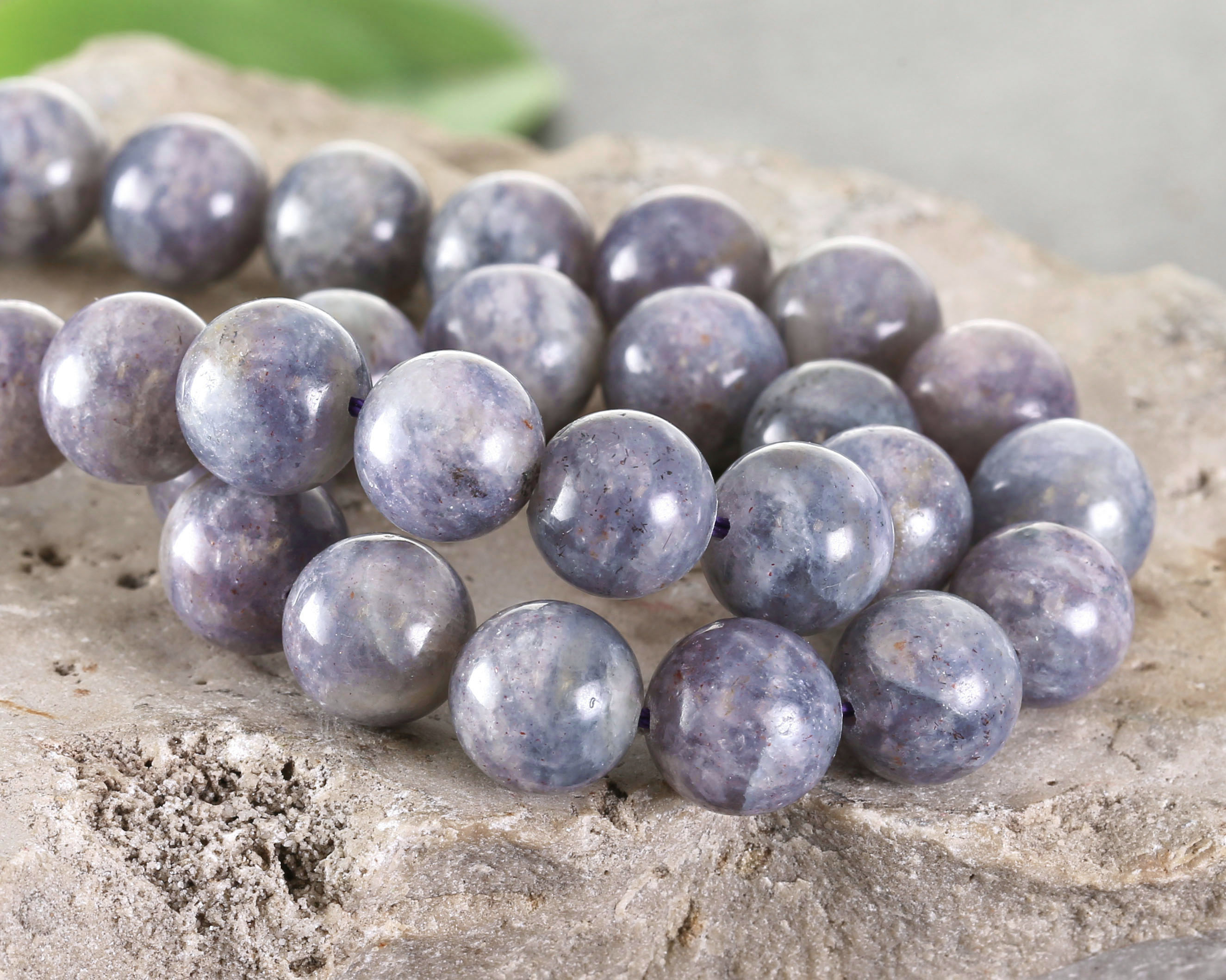 Iolite (light) Round 9.5-10mm Beads
