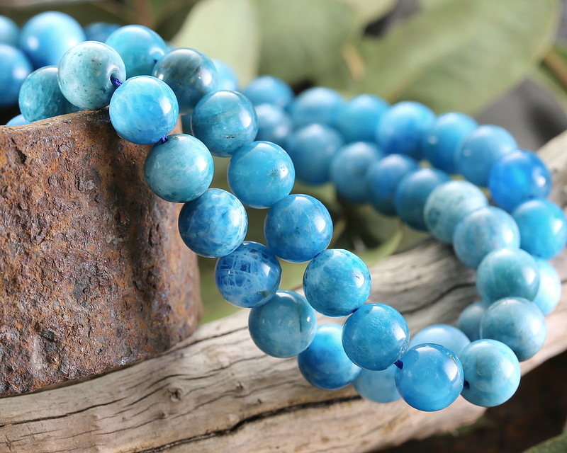 Pacific Blue Apatite (light) Round 8mm