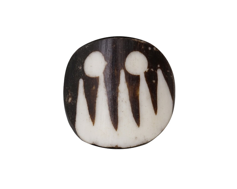 African Batiked Bone Tiki Tile 21-25x22-25mm